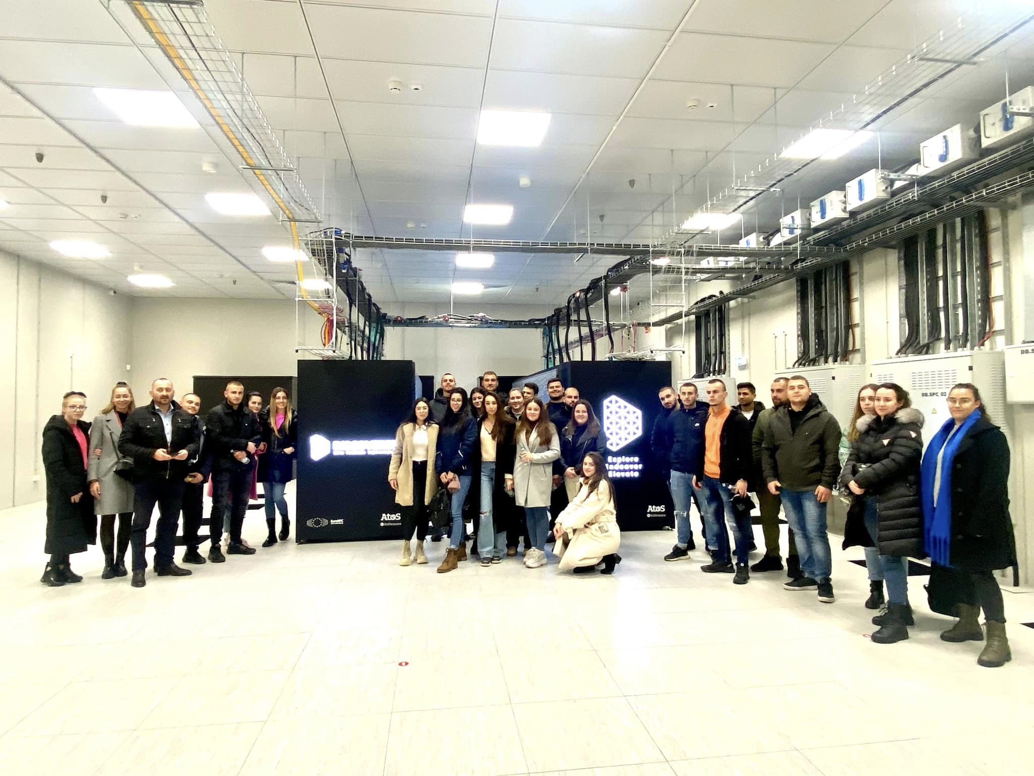 СУПЕРКОМПЮТЪРЪТ В БЪЛГАРИЯ БЕШЕ ПРЕДСТАВЕН НА СТУДЕНТИ ОТ УНСС Eufunds